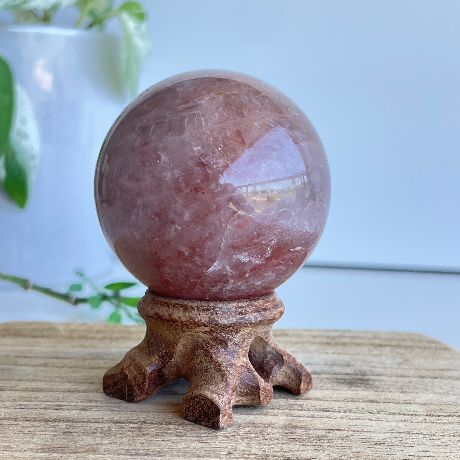 Lithium Quartz Sphere 5.3cm – Preah Ko Maitland