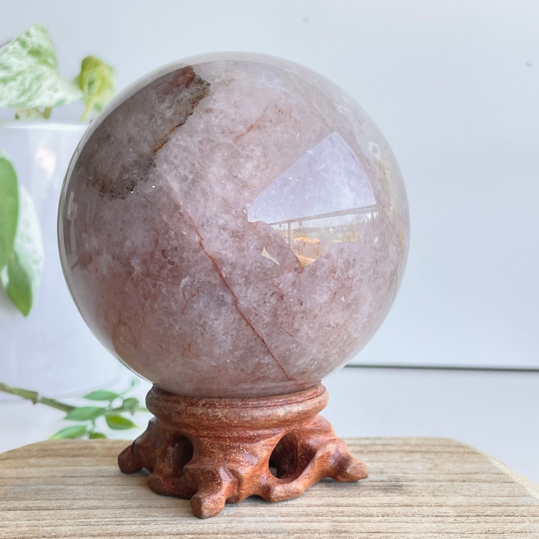 Lithium Quartz Sphere 9.1cm – Preah Ko Maitland