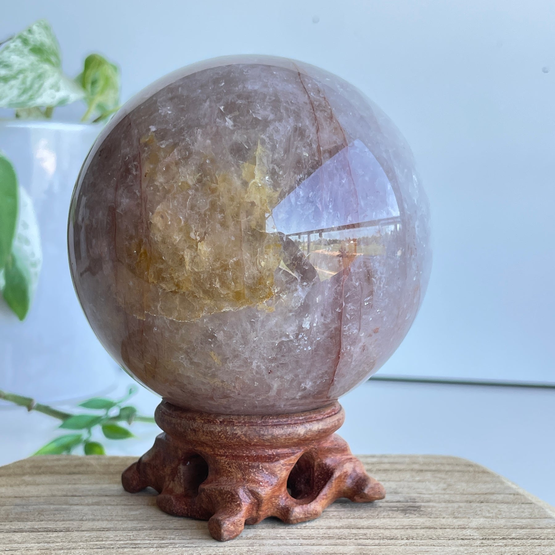 Lithium Quartz Sphere 9.1cm – Preah Ko Maitland